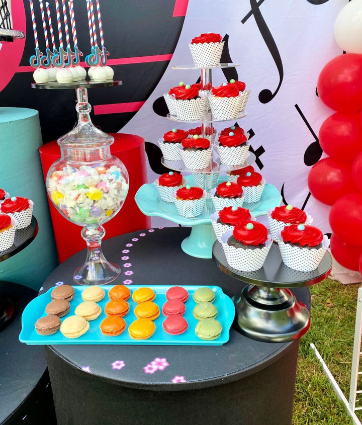 40 Dessert Table Ideas on a Budget - Wedding Dessert Table