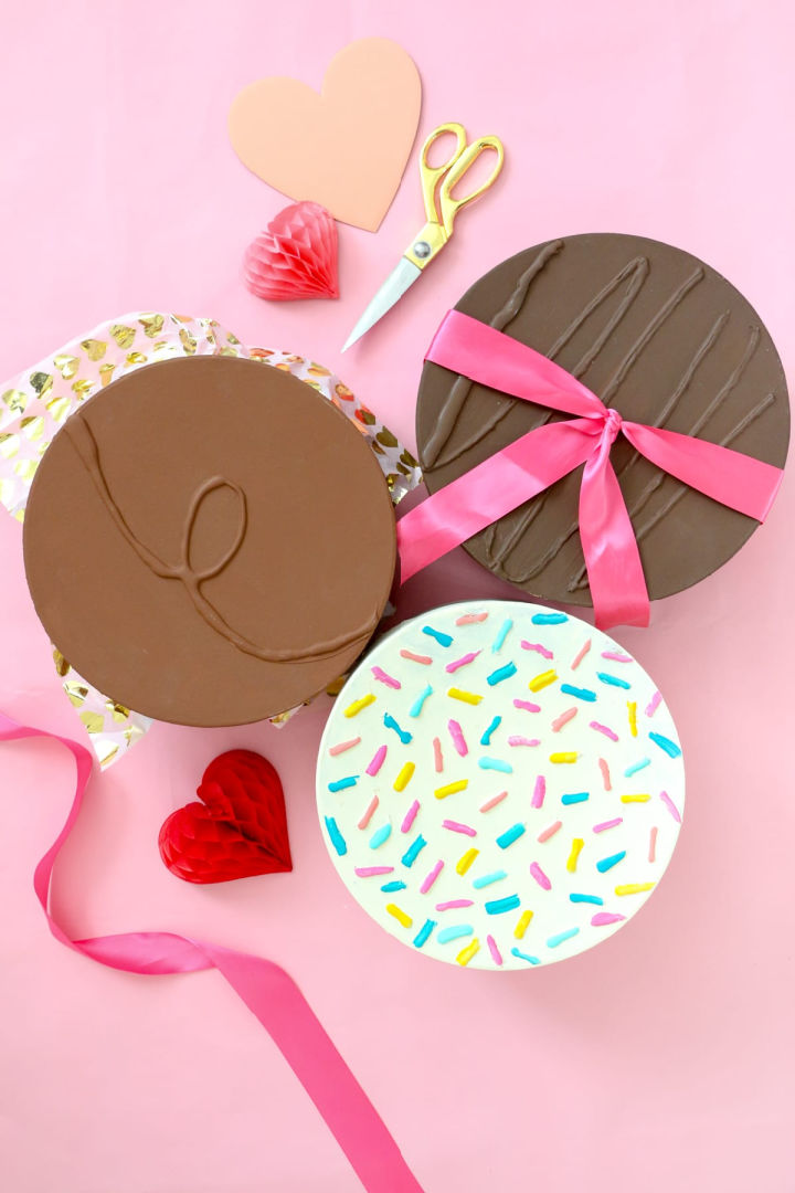 25 Easy DIY Paper Mache Gift Boxes - The Beauty Dojo